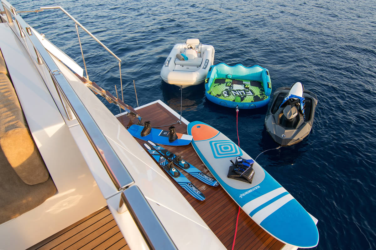 Swim Platform Image Gallery - Seabob Swim Platform - SY LADY KATLO ...